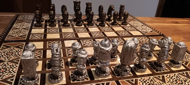 VINTAGE CHESS SET - Moors v Christian Chess set Pewter with Wood Box ...
