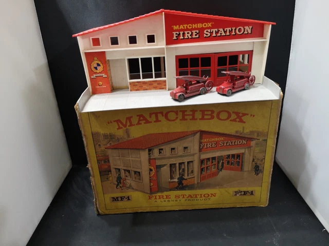 W131-MATCHBOX LESNEY MF-1 Fire Station And Original Box.**Red Roof** £ ...