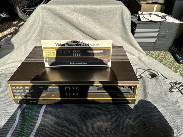 GRUNDIG VIDEO 2 x 4 super Grundig System Video 2000 Elite !!!Abholung ...