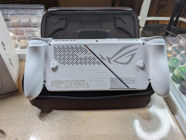 ASUS ROG XBOX Ally With Official ROG Carry Case, AMD Ryzen Z2, 16GB RAM ...