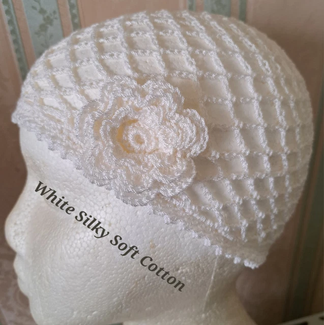 IVORY WHITE CROCHET SKULL CAP HAT w 3-LAYER FLOWER 70s 20s Fancy Dress ...