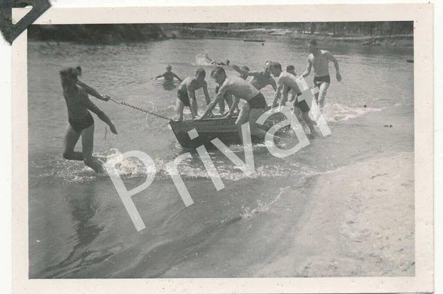 PHOTO WK II Soldats Wehrmacht Luftwaffe Loisirs Nu Baden Pologne Polska ...