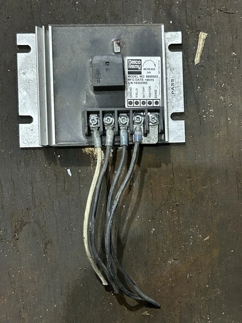 DELCO REMY 8600563 Voltage Regulator 24V OEM Heavy Duty Truck Bus ...