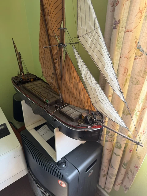 RADIO CONTROLLED SPRITSAIL Barge £83.90 - PicClick UK