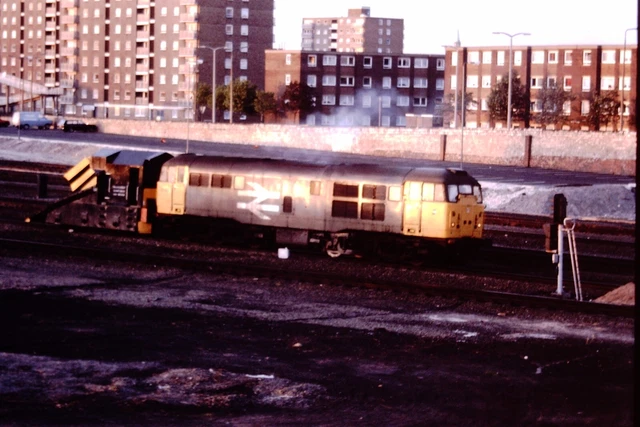 1980S BRITISH RAIL BR Diesel Electric Loco Railway Slide Ref 458 £2.00 ...