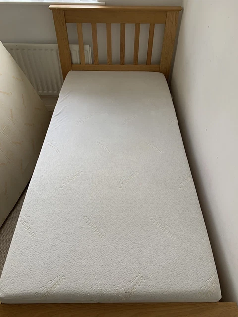 WOODEN BED FRAME And Tempur Mattress (Single) £92.00 - PicClick UK