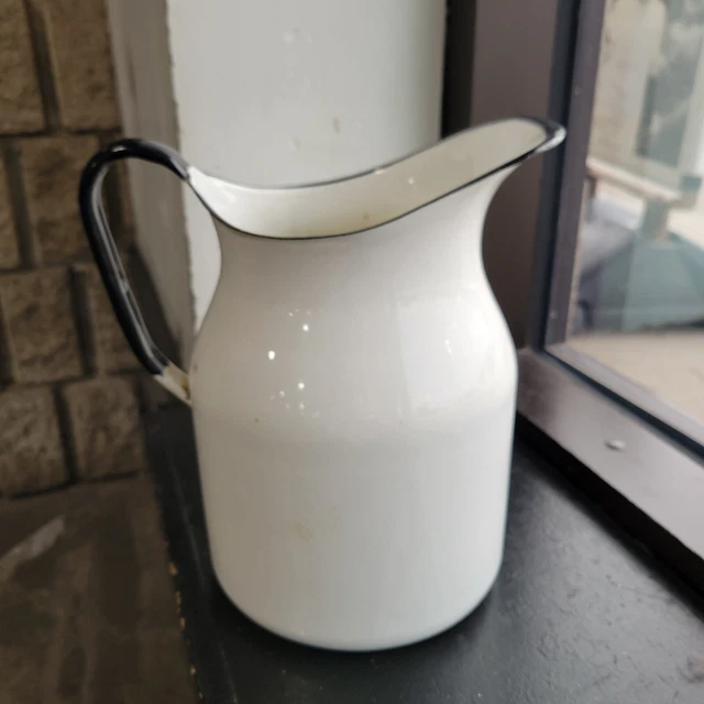 VINTAGE ANTIQUE WHITE enamelware milk/water pitcher with black trim 10 ...