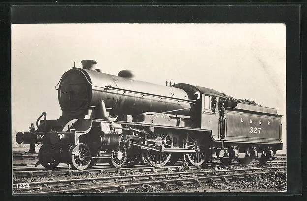 CARTOLINA FERROVIA INGLESE, locomotiva n. 327 del LNER con tender e ...