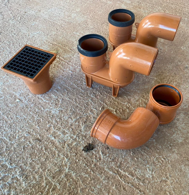 UNDERGROUND DRAINAGE 110MM Low Back P Trap X 2 + Grate And Bends £25.00 ...
