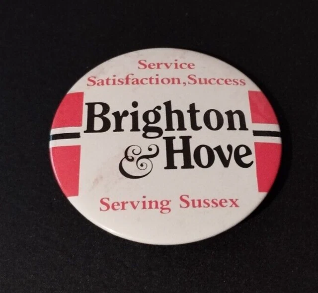 BRIGHTON & HOVE Bus and Coach Company - 5.5 cm pin badge - very good ...