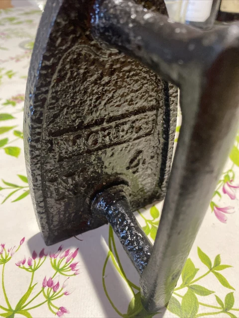 FRENCH VINTAGE FLAT Iron/Sad Iron, Depicting Morel No 4 -Collectable £ ...