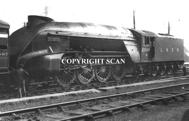 STEAM RAILWAY PHOTO: 2004 LNER P2 ‘MONS MEG’ @ HAYMARKET 36 £2.99 ...