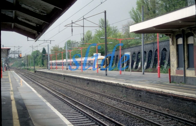 BRITISH RAILWAYS NSE New Barnet Station Lner Original Slide+Copyright £ ...