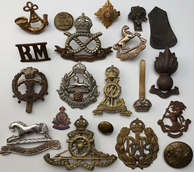 ORIGINAL WW1 WW2 British Army Cap, Collar Badges Shoulder Titles RAF ...