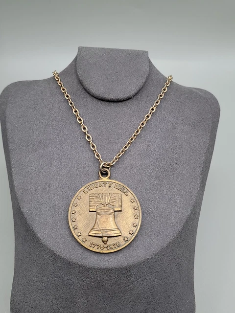 VINTAGE LIBERTY BELL 1776-1976 Coin Pendant Necklace Registration ...