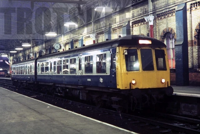 35MM SLIDE BR British Railways DMU Class 108 51561/53928 Manchester ...
