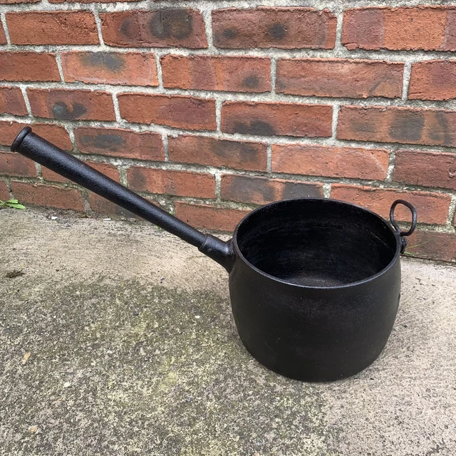 VINTAGE KENRICK LONG Handled 1 3/4 Gallon Heavy Cast Iron Cooking Pot £ ...