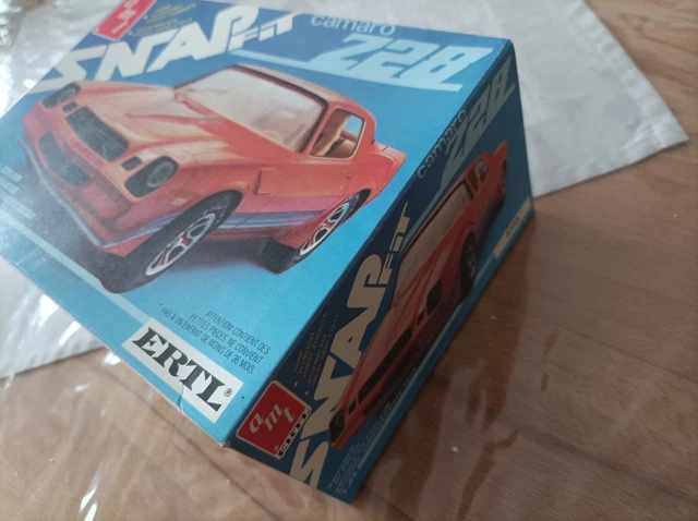 AMT ERTL 6733 Camaro Z28 Snap Fit Modellbausatz 1:25 EUR 50,00 ...