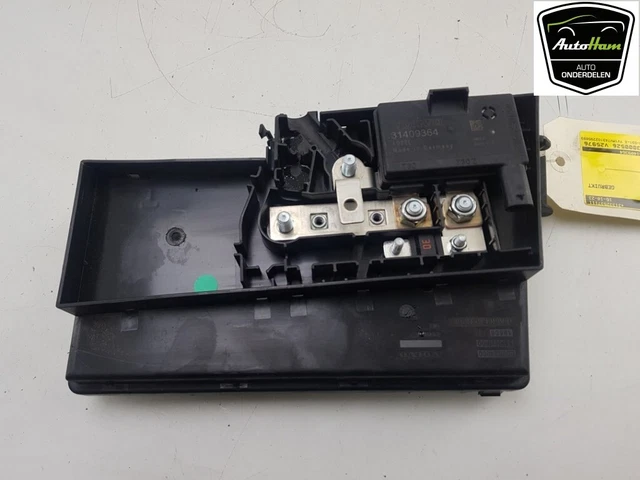 CAJA DE FUSIBLES FUSE BOX Volvo V40 (MV) 2015 31409757 / 31409364 ...
