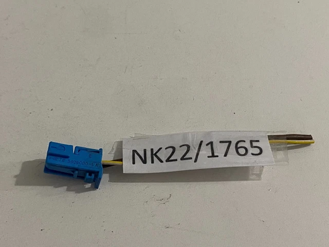 GENUINE MERCEDES-BENZ WIRING Loom Harness Plug Connector A0435459628 2 ...