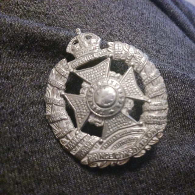 WW2 RIFLE BRIGADE Waterloo Cap Badge KC White Metal Slider ANTIQUE ...
