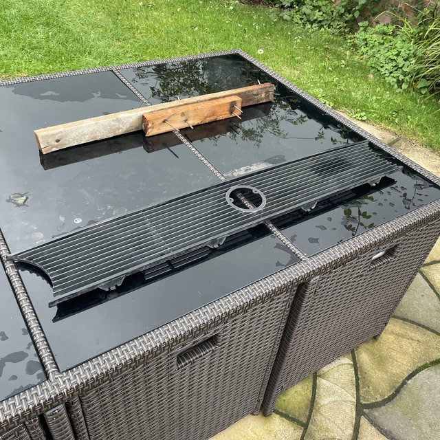 VW GOLF MK1 Grill Mid Section Genuine All Clips Intact EUR 57,61 ...