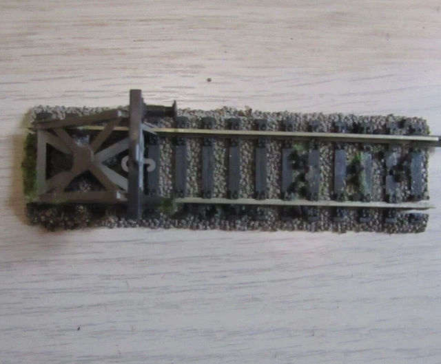 FLEISCHMANN PROFIGLEIS 6102 mit Prellbock HO 1:87 EUR 5,00 - PicClick DE