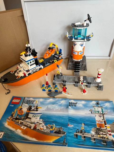 LEGO CITY SET 7739: Coast Guard Patrol Boat & Tower EUR 48,40 - PicClick FR