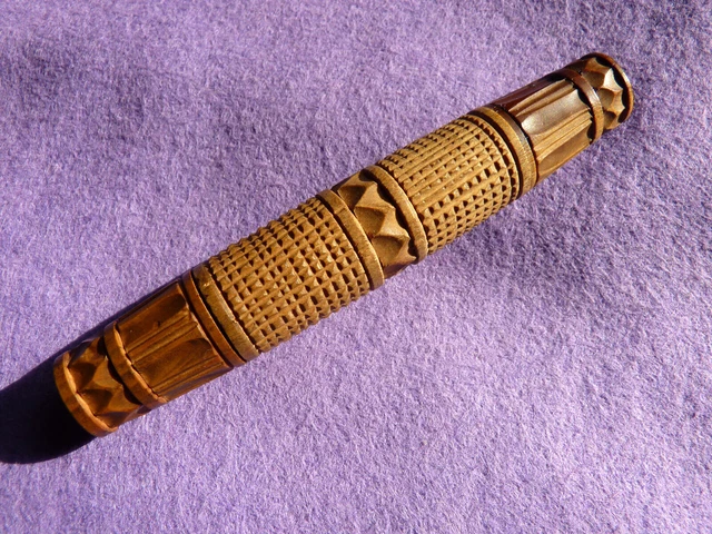 ANTIQUE NEEDLE CASE Black Forest Carved Wood Needle Case Treen Sewing ...