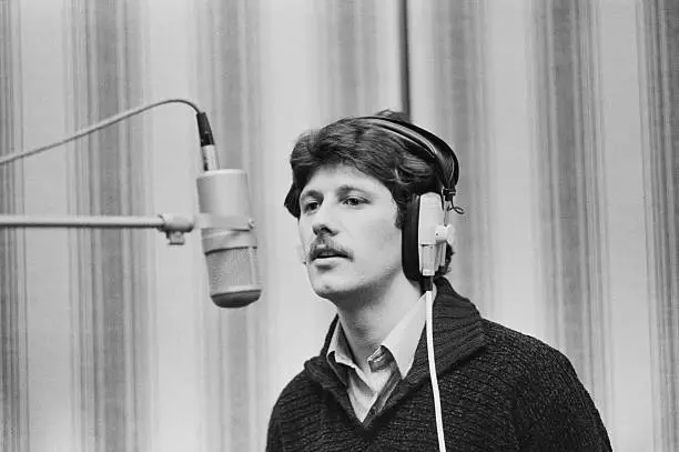 ENGLISH SINGER AND Songwriter Berni Flint 1979 OLD PHOTO $8.50 ... ENGLISH SINGER AND Songwriter Berni Flint 1979 OLD PHOTO $8.50 ...