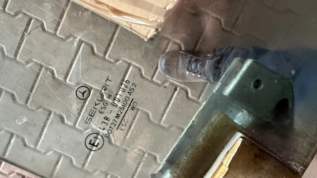 MERCEDES C124 W124 Original Coupe Door Windowpane Glass Front Left ...