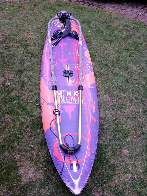 WINDSURFING BOARD BIC Electric Rock with all kit & 2 Neil Pryde sails £ ...