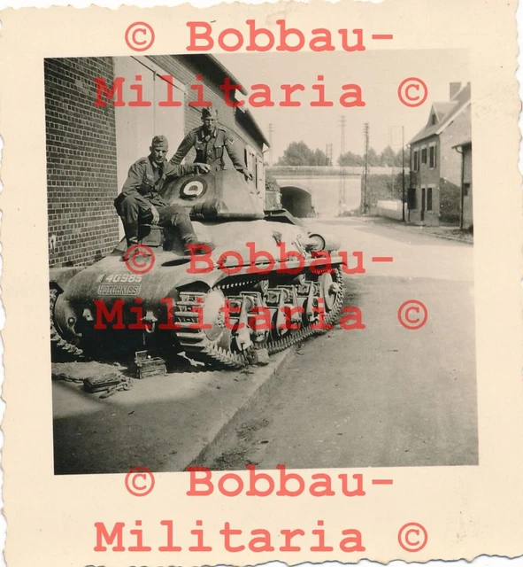 R501 FOTO FRANKREICH französischer Char leger H35 Hotchkiss Beute ...