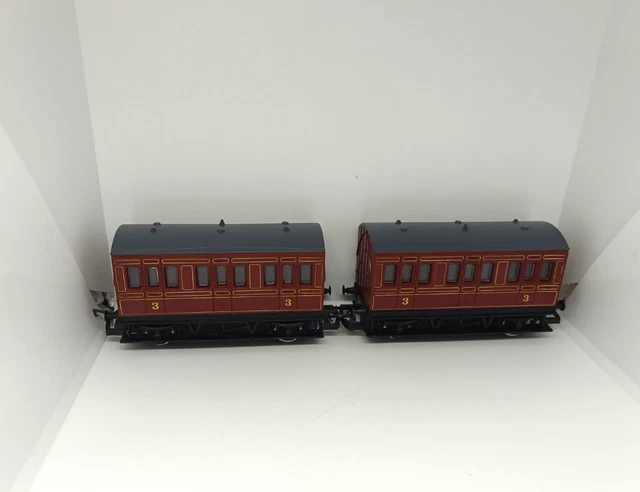 2 X HORNBY 4 Wheel Coaches Oo Gauge £17.22 - PicClick UK