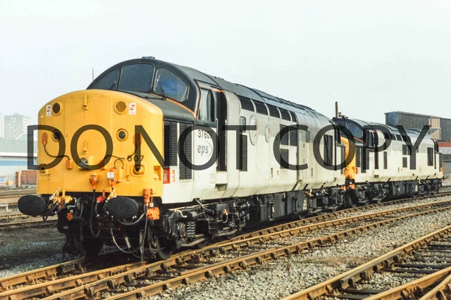 UK DIESEL TRAIN Railway Photograph Of Class 37 37607 Loco. Rm37-1510 £1 ...