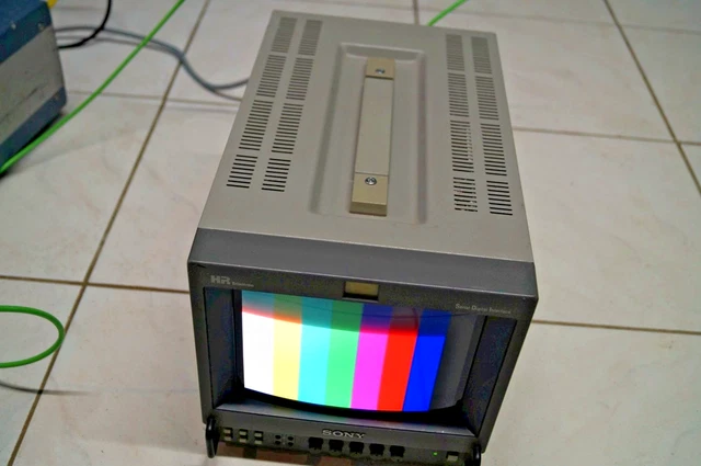 SONY BVM-9044D 9“ Zoll RGB SDI Trinitron HR Monitor Retro Gaming PAL ...
