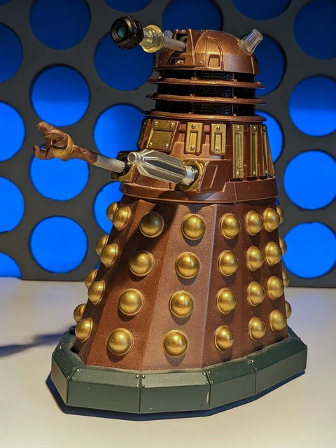 DOCTOR WHO ASSAULT Dalek Flame Cutter Claw Arm Gold Bronze New Series 5 ...
