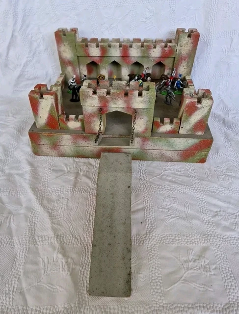 VINTAGE CAMOUFLAGE TRI-ANG 'Box Away' Wooden Toy Fort-Lines Bros + 19 ...
