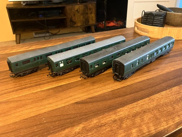 HORNBY TRI-ANG MK1 Coaches x4 Southern Region Green Refurbished £10.00 ...