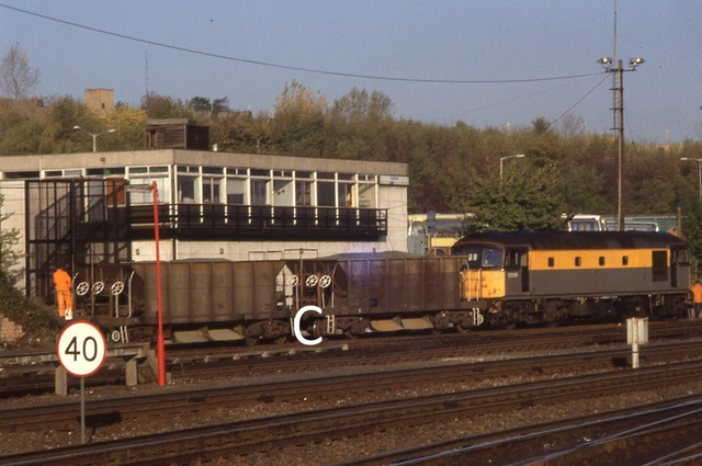 35MM SLIDE BRITISH Railway Br Diesel Class 33 - 33026 At Guilford 1990 ...