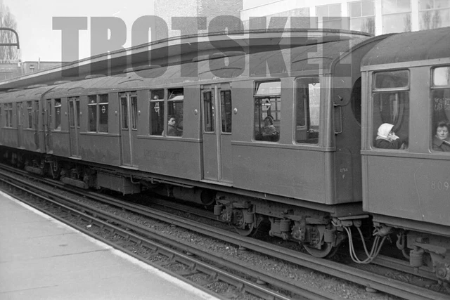 NEGATIVE LONDON TRANSPORT Metropolitan Electric Railcar 9732 T Stock ...