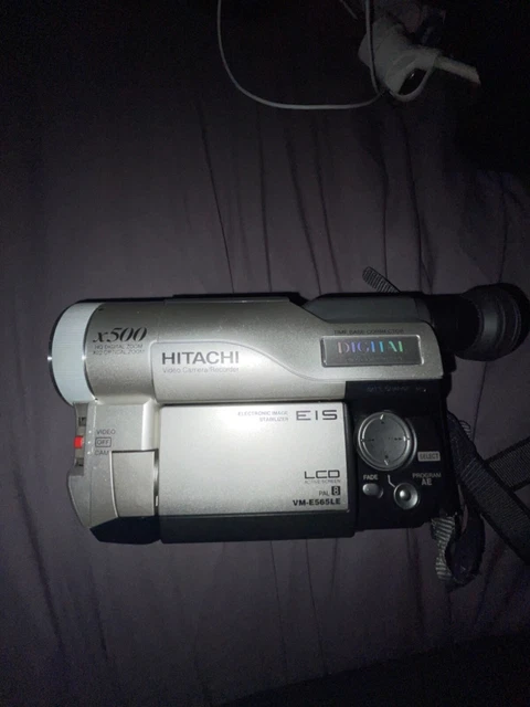 CAMÉSCOPE HITACHI VM-E565LE 8mm Video8 Video Camera X500 Fonctionne Parfaitement EUR 100,00 ...