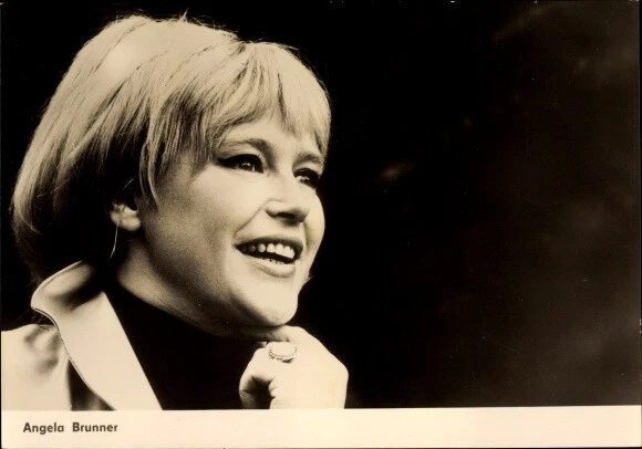 AK SCHAUSPIELERIN ANGELA Brunner, Portrait, DEFA, Nackt unter ...