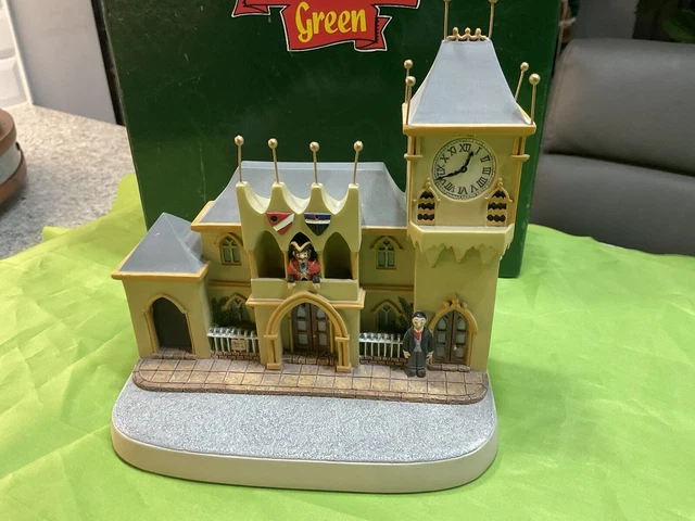 VINTAGE CAMBERWICK GREEN Trumpton Town Hall By Robert Harrop £35.99 ...