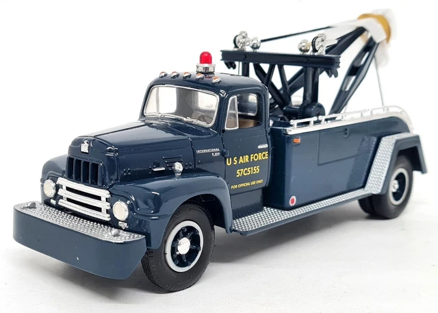1ST GEAR 1/34 International R-200 Tow Truck U.S Air Force Diecast Model ...