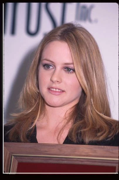 ACTRESS ALICIA SILVERSTONE stands at the Genesis Awards April 5 .. Old ...
