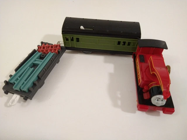 THOMAS & FRIENDS TrackMaster Harvey Green Coach & Steel Flatbed ...
