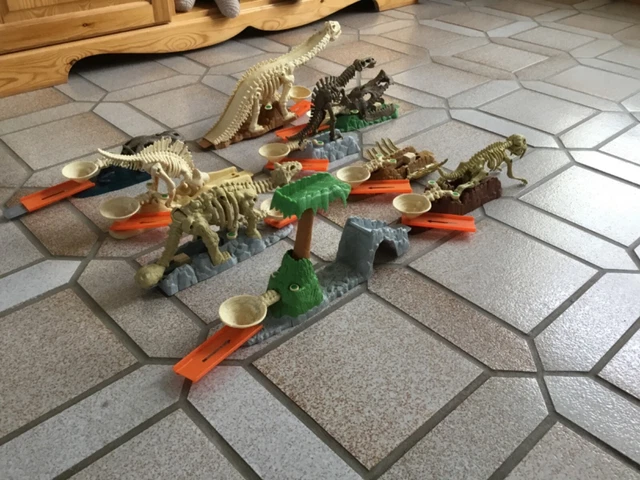 MATTEL HOT WHEELS Dino Trick Track dinosaur launchers used £30.00 ...
