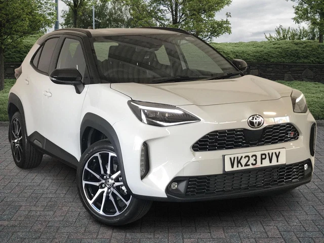 2023 TOYOTA YARIS Cross Estate 1.5 Hybrid GR Sport 5dr CVT Estate Hybrid Automat £29,485.00 ...