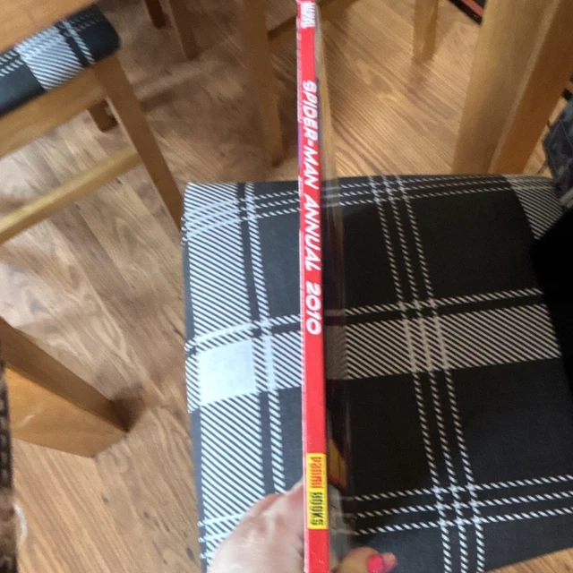 PANINI BOOKS SPIDER-MAN Annual 2010 Marvel Comic Book Modern Age Colour ...